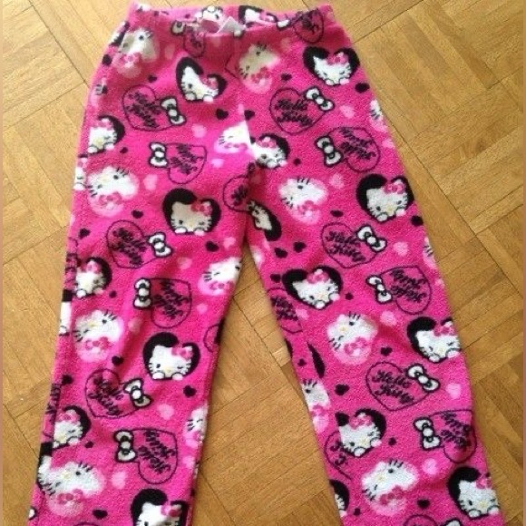 Hello Kitty | Pants & Jumpsuits | Iso Hello Kitty Fuzzy Pajamas Hearts ...